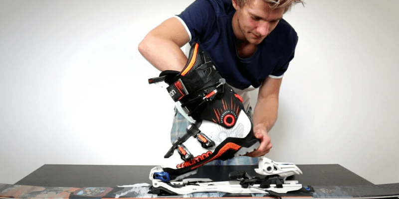 How to Determine Your Ski Boot Size (3 Basic Tips)